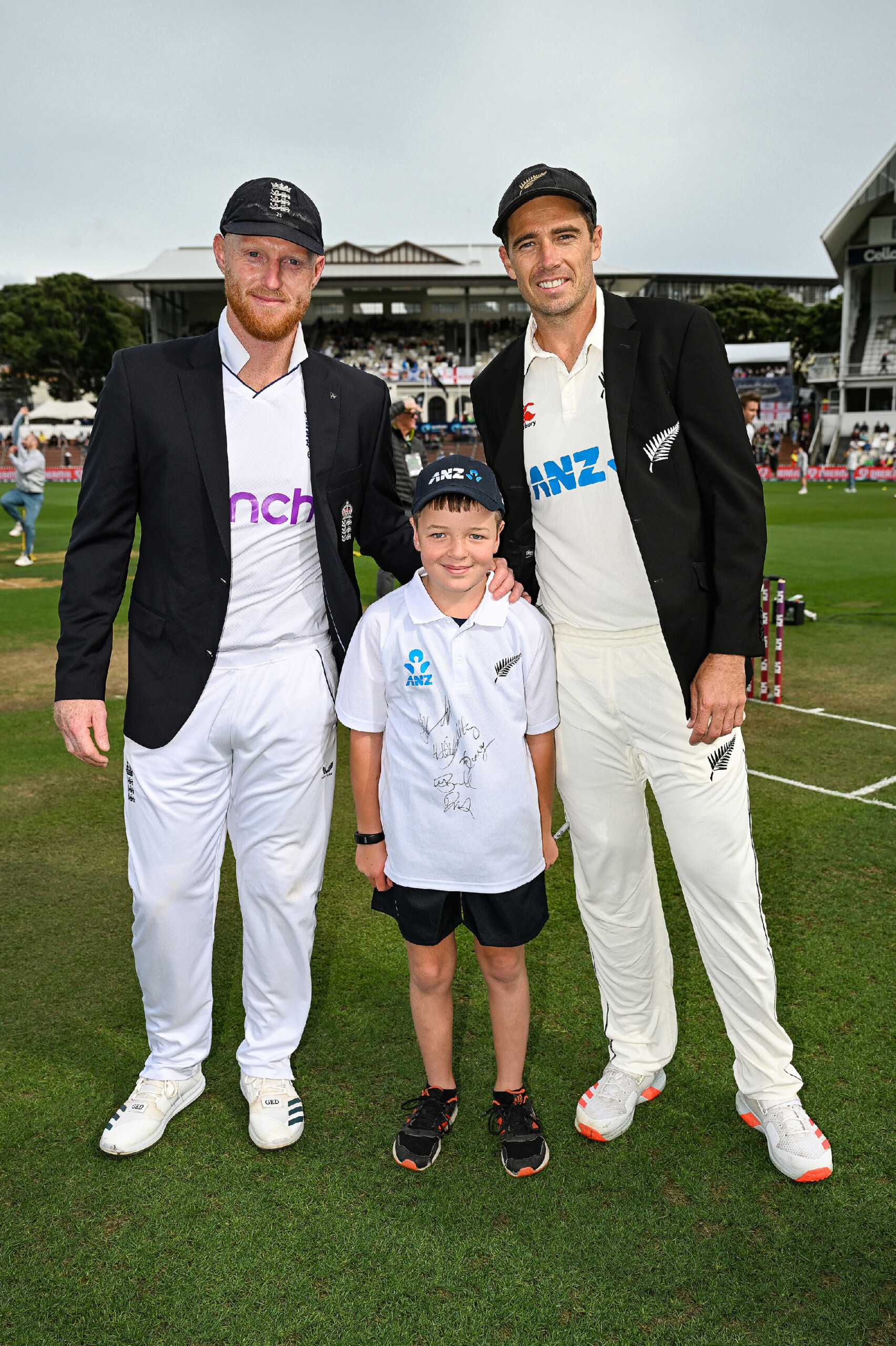 Young cricketer meets heroes - Wairarapa Times-Age